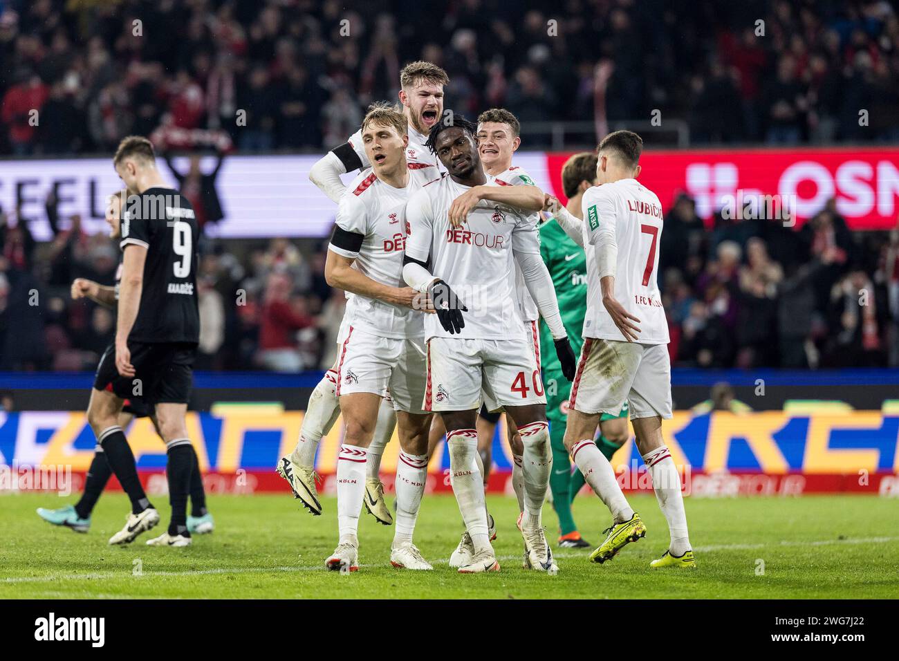 Jubel zum 1:0 durch Faride Alidou (1. FC K?ln, #40) der versucht das Tor nicht zu bejubeln, weil ...