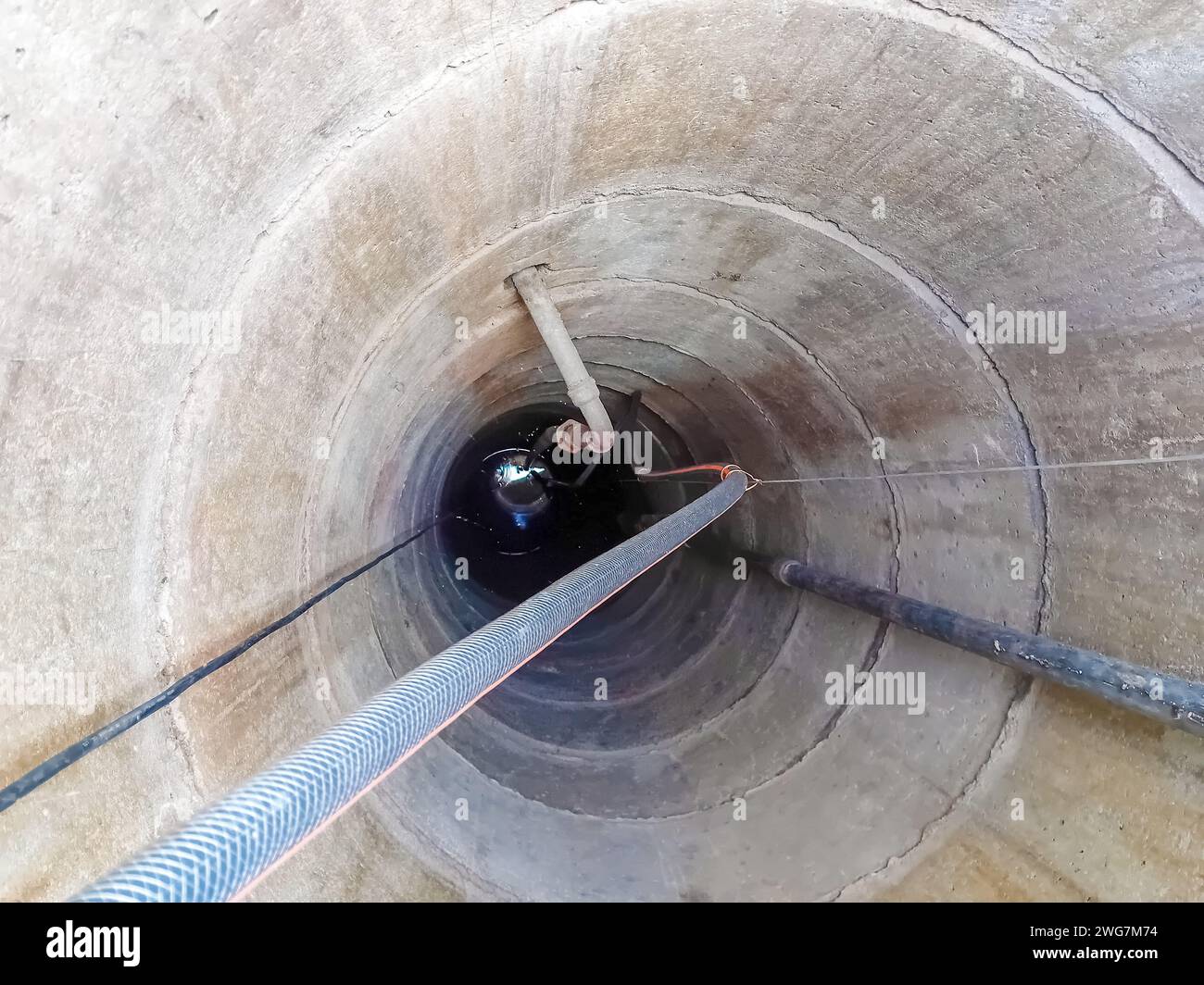 Well view from the inside. View from inside vertical tube downcast ...