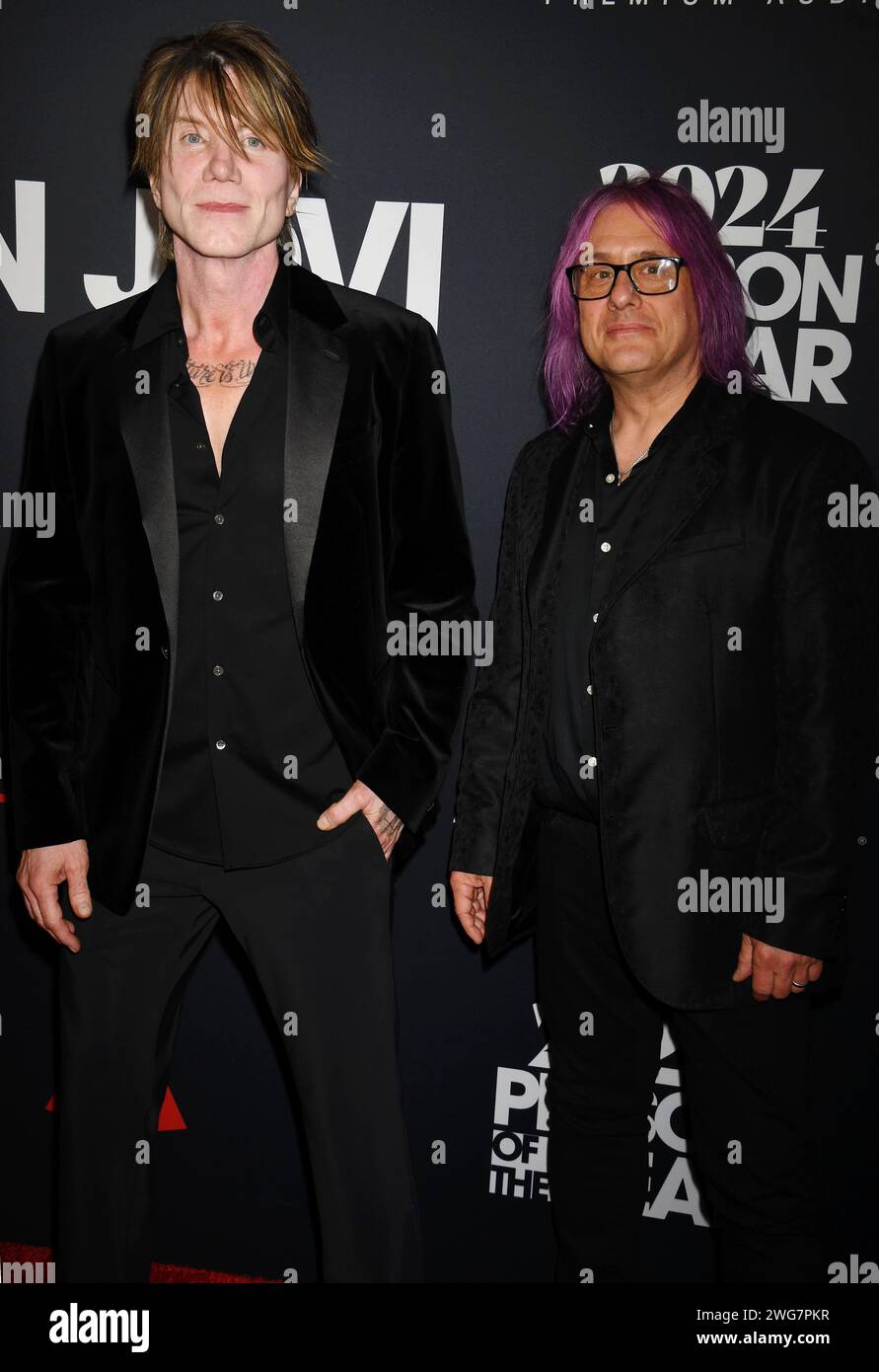 LOS ANGELES, CALIFORNIA - FEBRUARY 02: (L-R) John Rzeznik and Robby ...