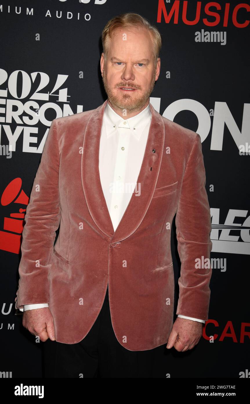 LOS ANGELES, CALIFORNIA - FEBRUARY 02: Jim Gaffigan attends the 2024 ...