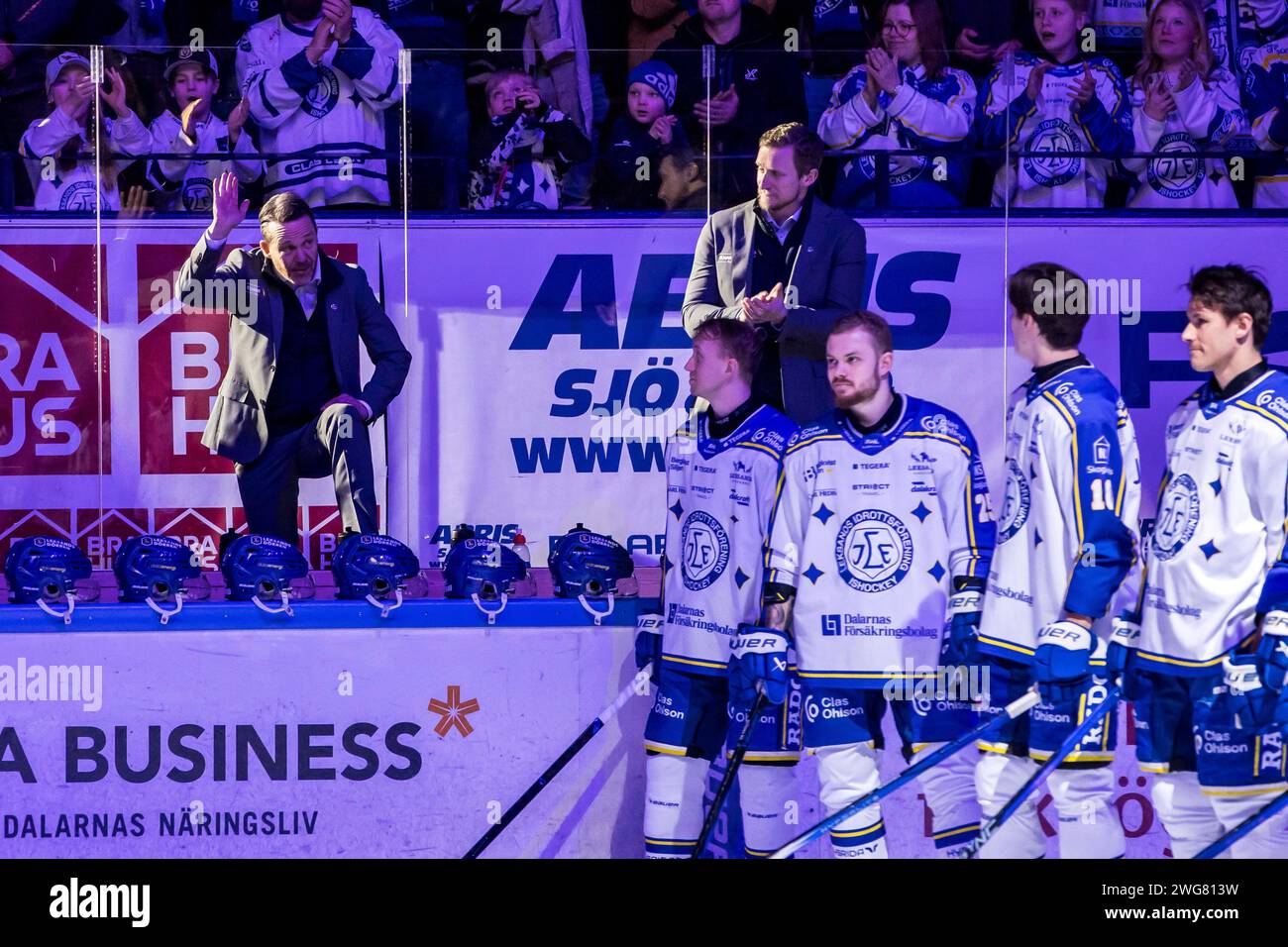 Leksand, Sverige. 03rd Feb, 2024. 240203 Leksands tränare Charles Berglund innan ishockeymatchen ...