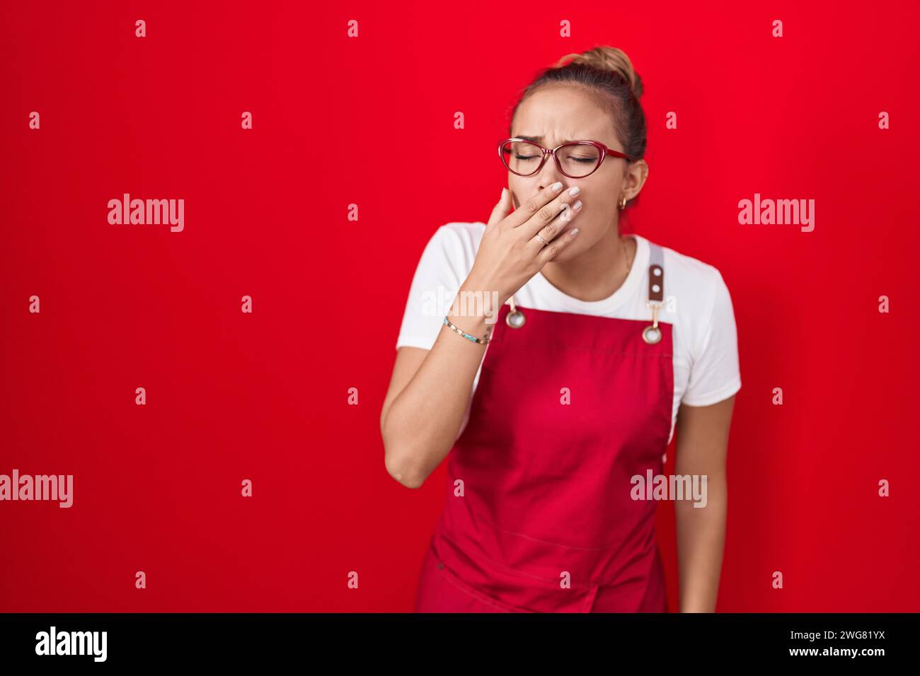 Young waitress overworked hi-res stock photography and images - Alamy