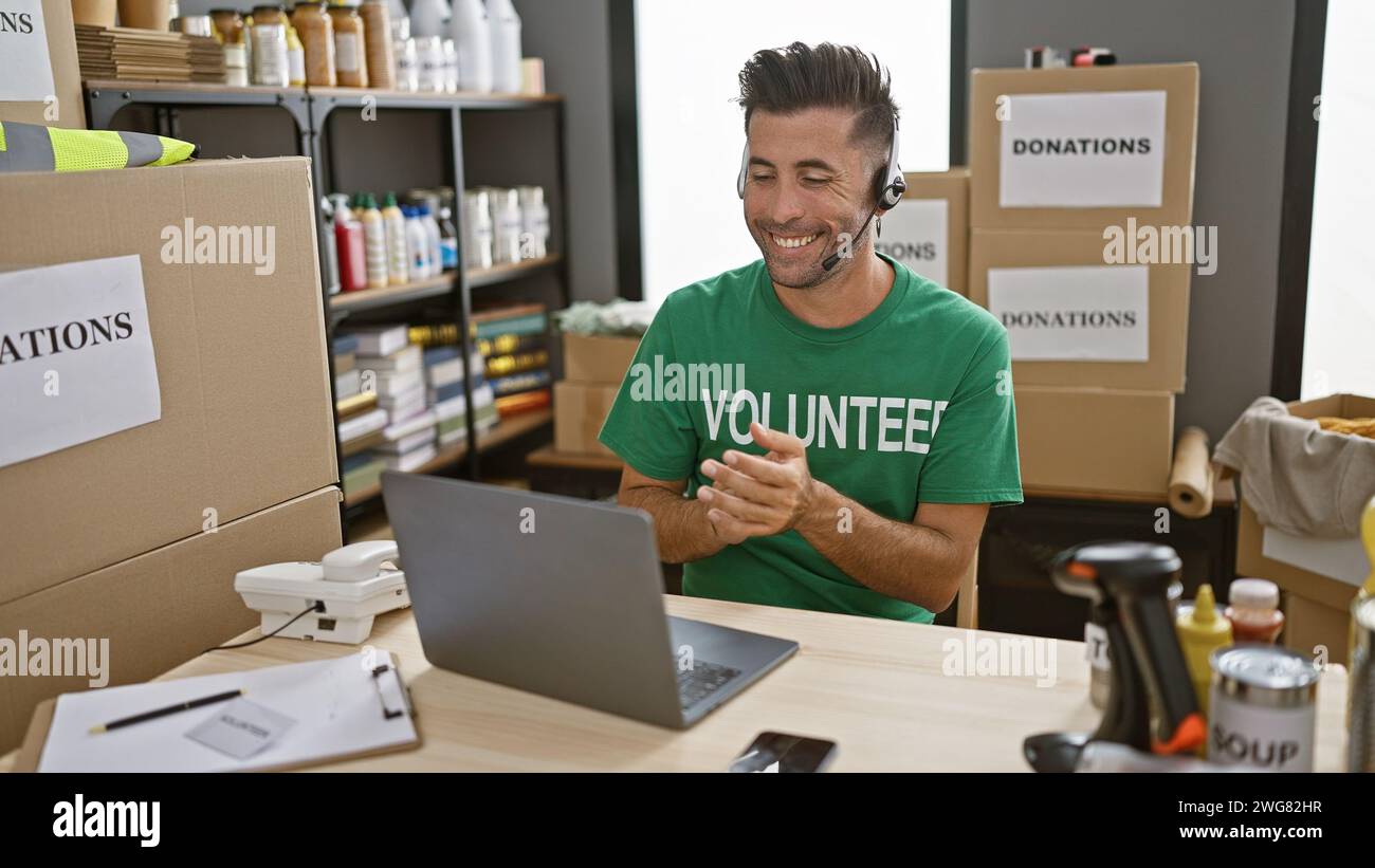 Applause internet hi-res stock photography and images - Alamy