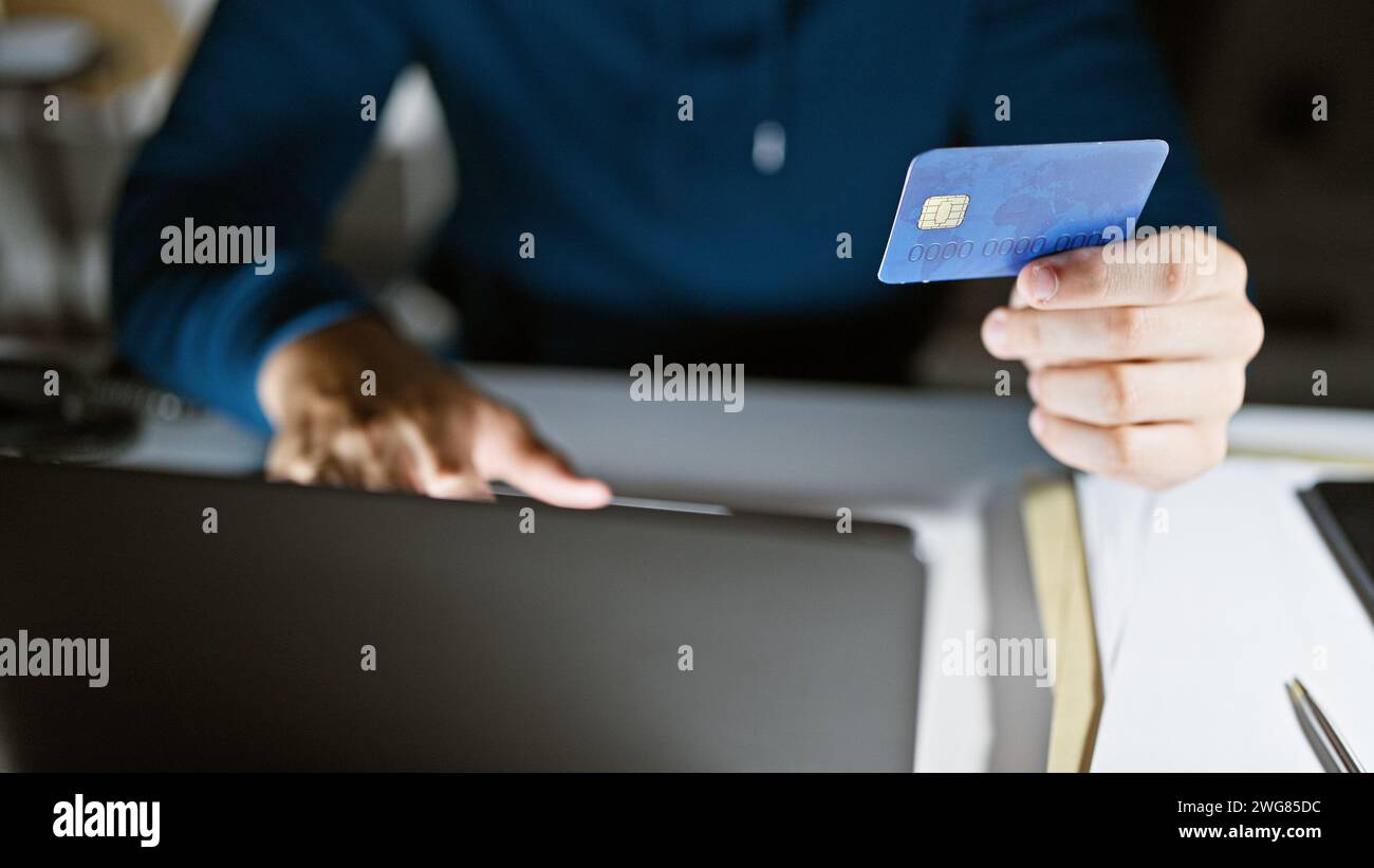 Transactional banking hi-res stock photography and images - Alamy