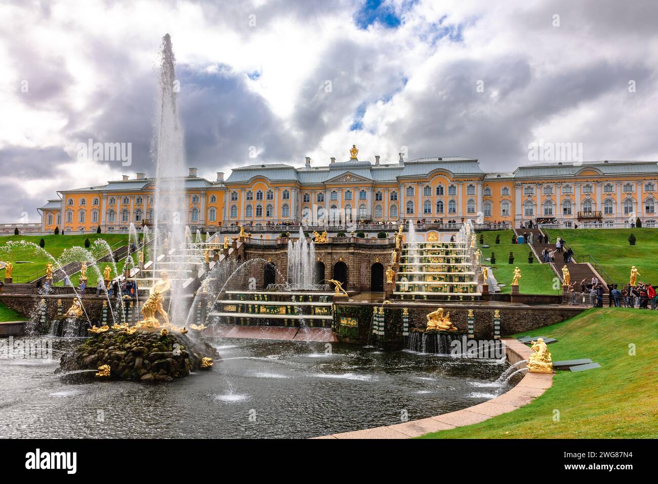 St. Petersburg, Russia - August 23, 2023: Fountains of Peterhof. Golden ...