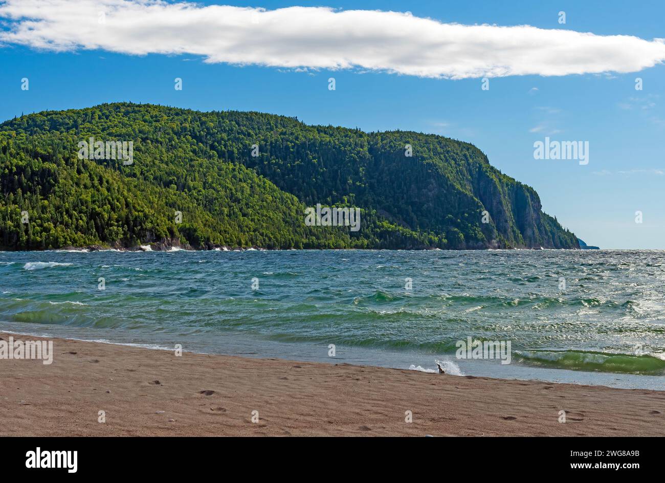 Crashing Waves and Verdant Cliffs on Lake Superior on Old Woman Bay in ...