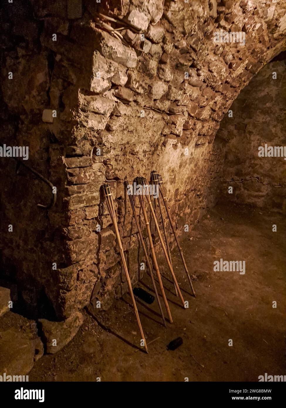 Medieval torch light hi-res stock photography and images - Alamy