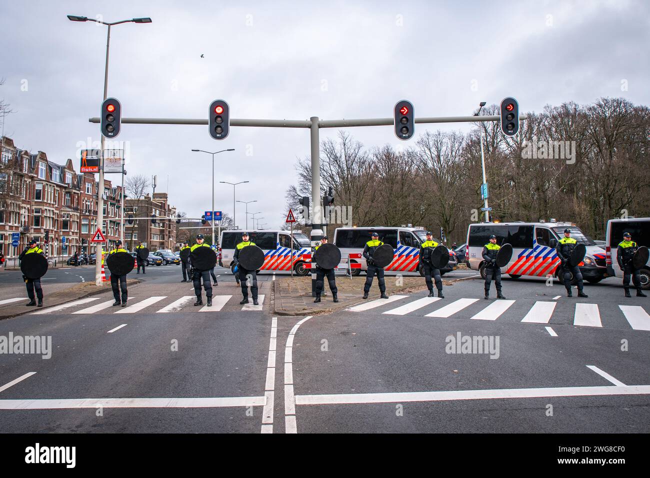 Den Haag, South Holland, Netherlands. 3rd Feb, 2024. Dutch police stand ...