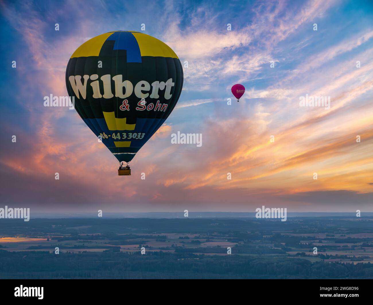 Hot air baloon top view hi-res stock photography and images - Alamy