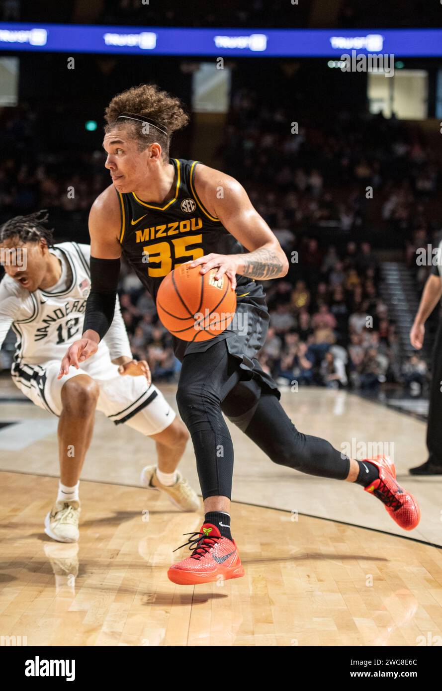 Nashville, Tennessee, USA. 3rd Feb, 2024. Missouri Tigers forward Noah ...