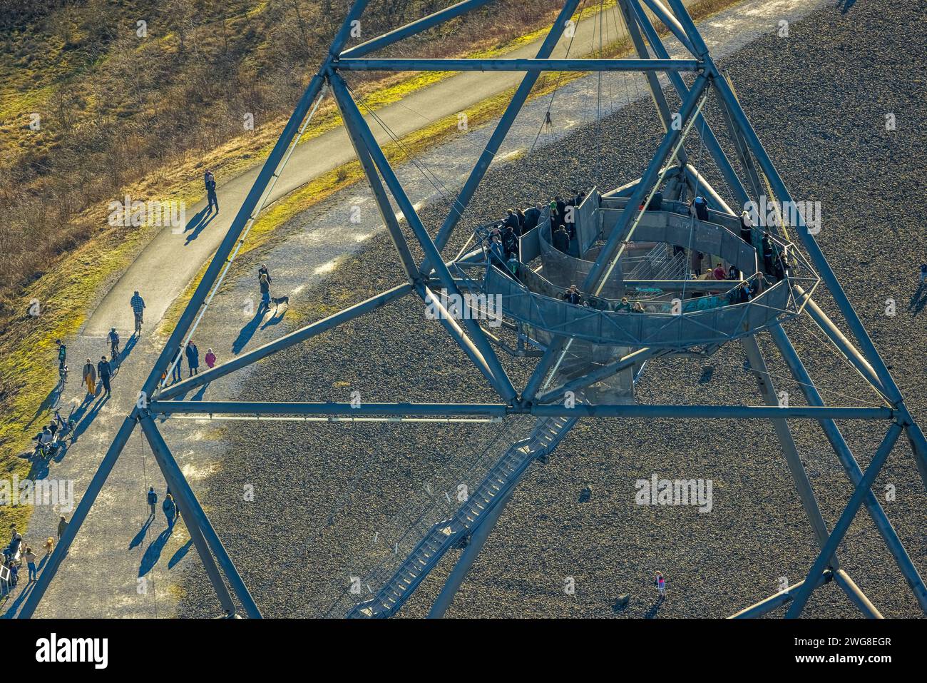 Three sided pyramid hi-res stock photography and images - Alamy