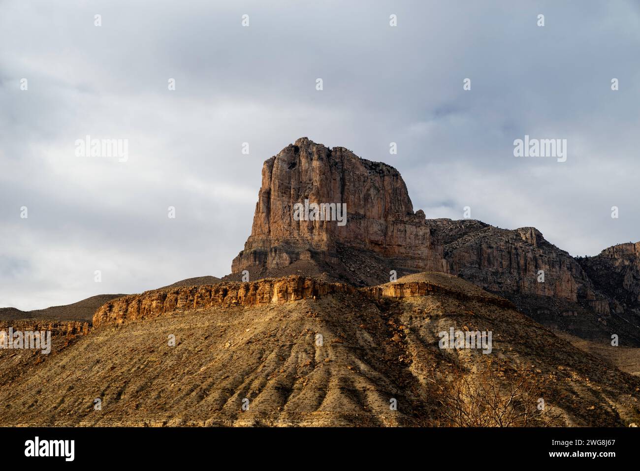 Sunset view of El Capitan peak, Guadelupe Mountains National Park ...