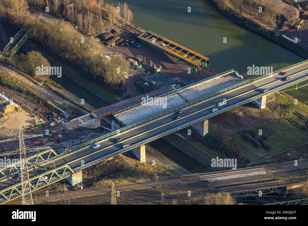 Luftbild, Bauarbeiten an der Emschertalbrücke Autobahnbrücke A43 über den Fluss Emscher und ...