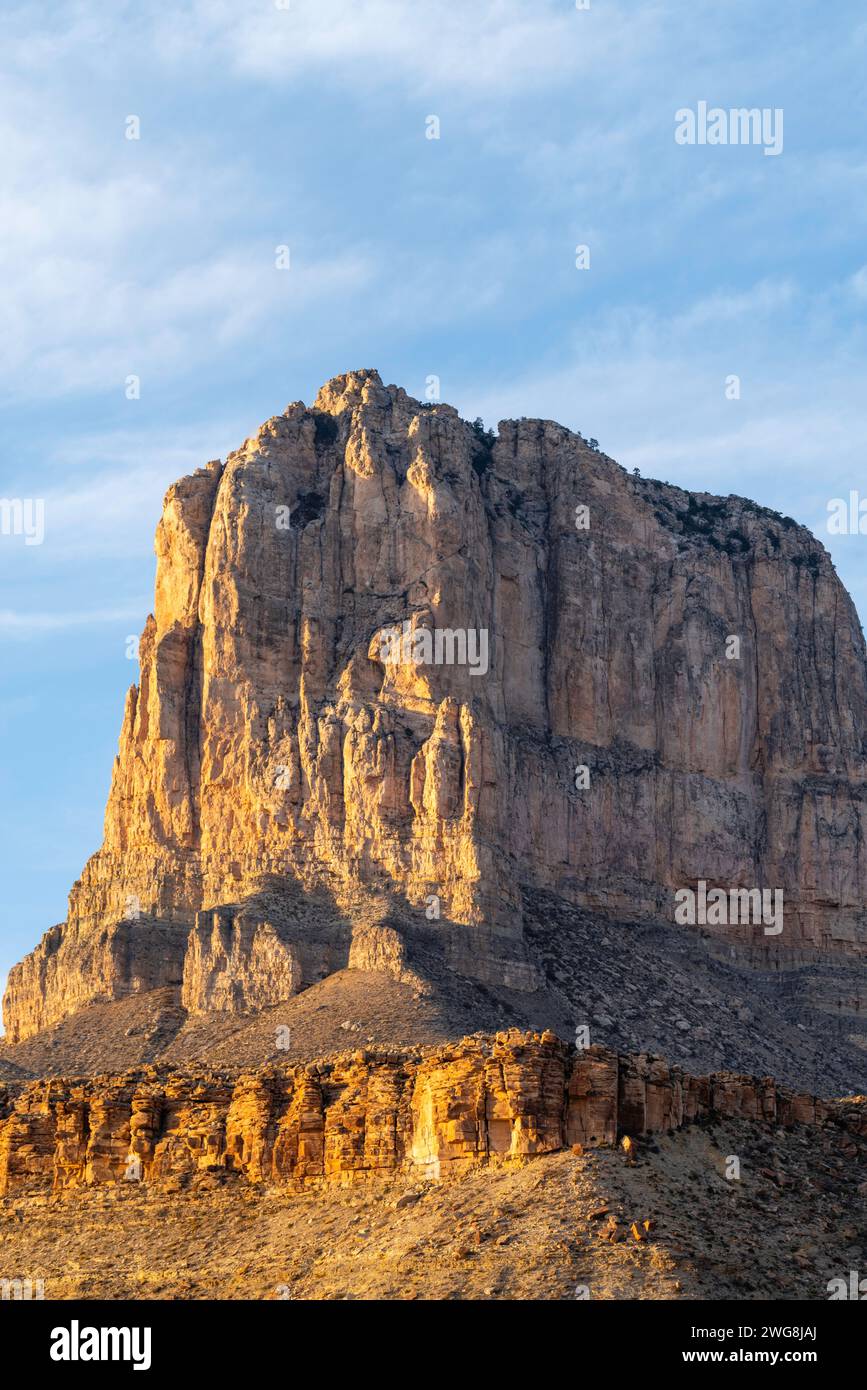 Sunset view of El Capitan peak, Guadelupe Mountains National Park ...