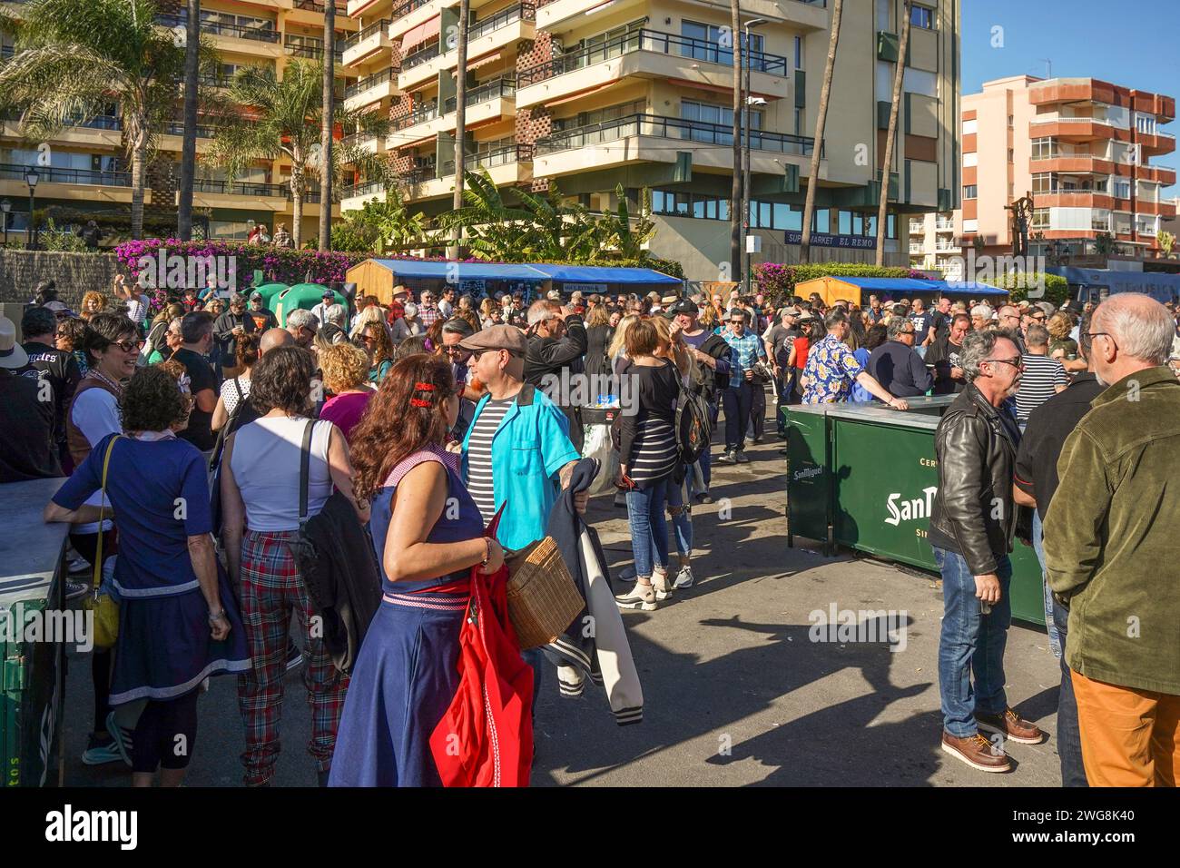 Crowd of people dressed in fifties style at Rockin Race Jamboree ...