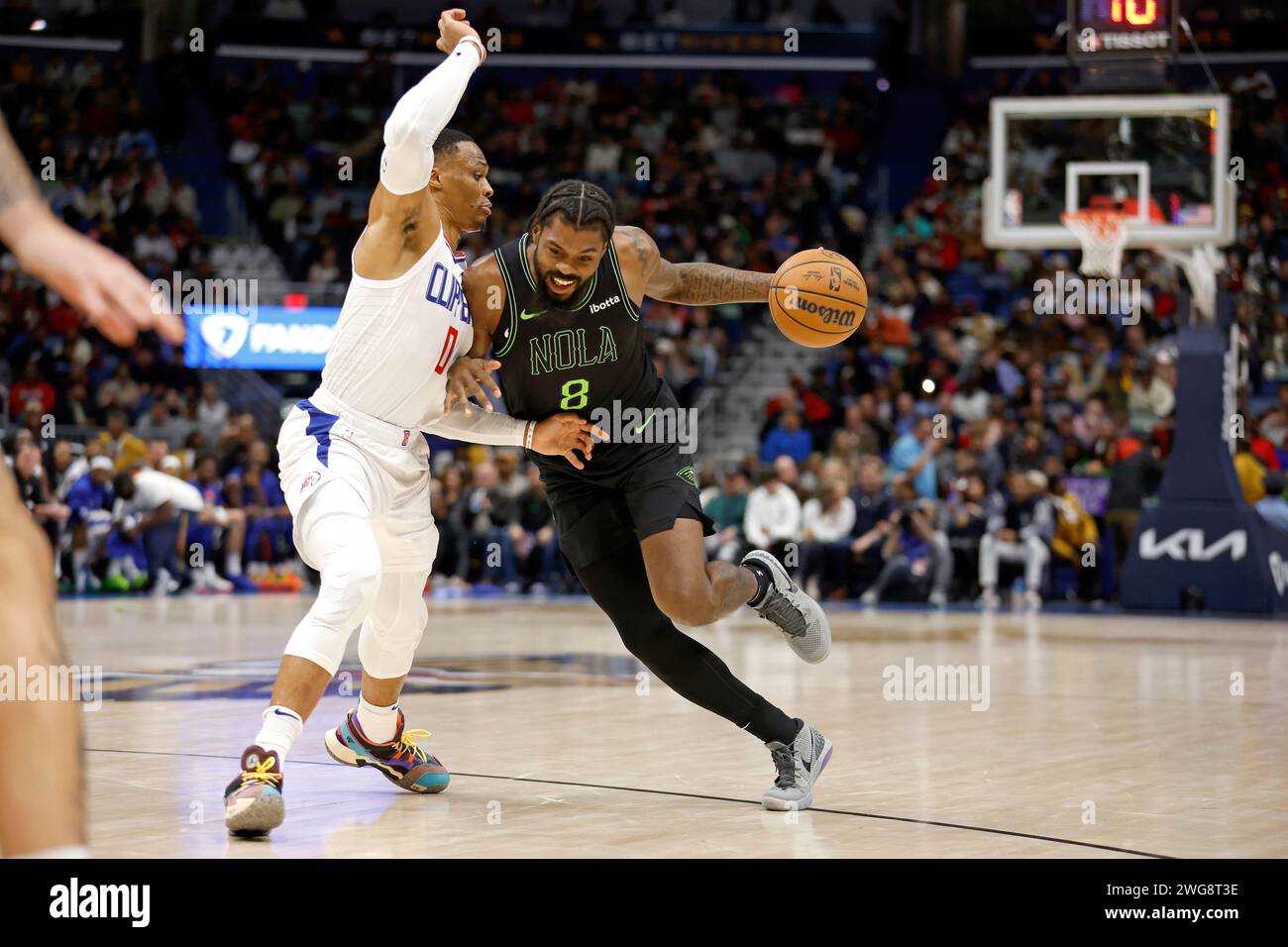 New Orleans Pelicans forward Naji Marshall (8) and Los Angeles Clippers ...