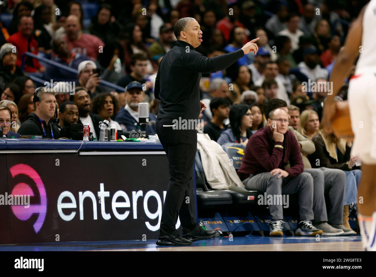 Los Angeles Clippers head coach Tyronn Lue in the second half of an NBA ...