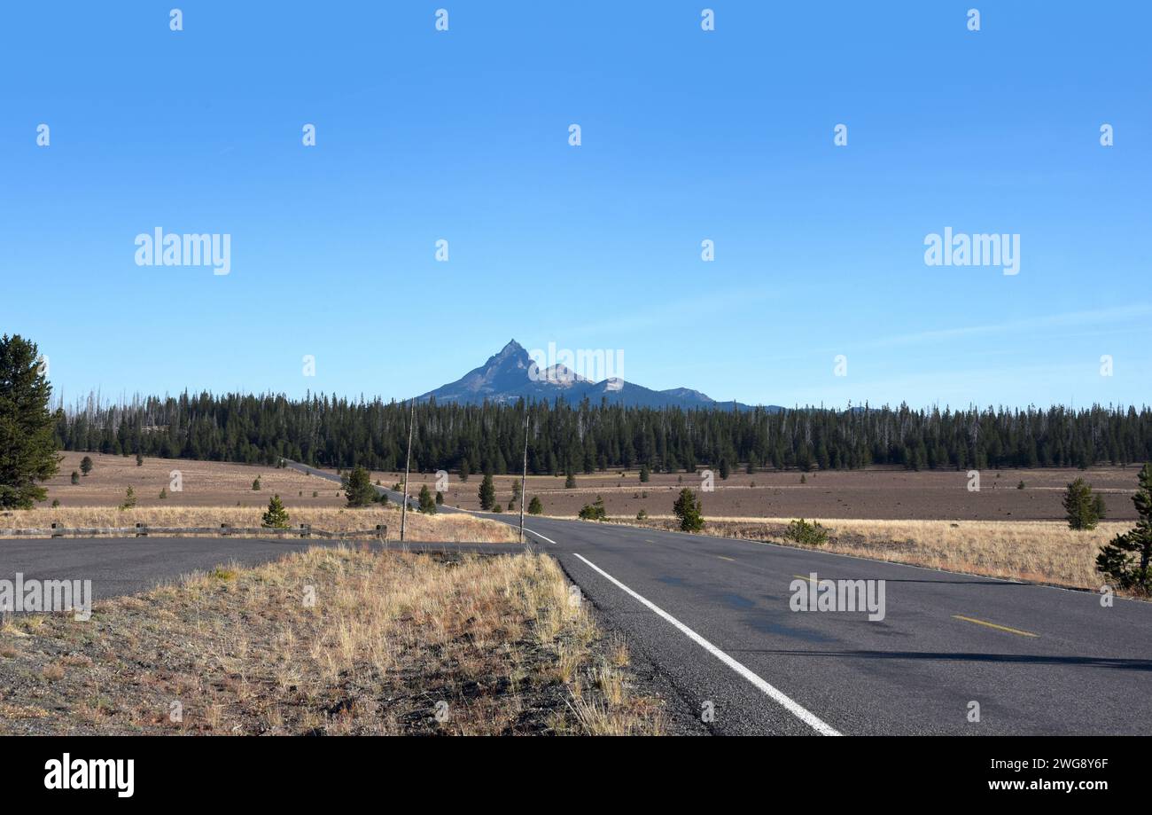 Mount Scott, in Crater Lake National Park, in Oregon, view on a clear ...