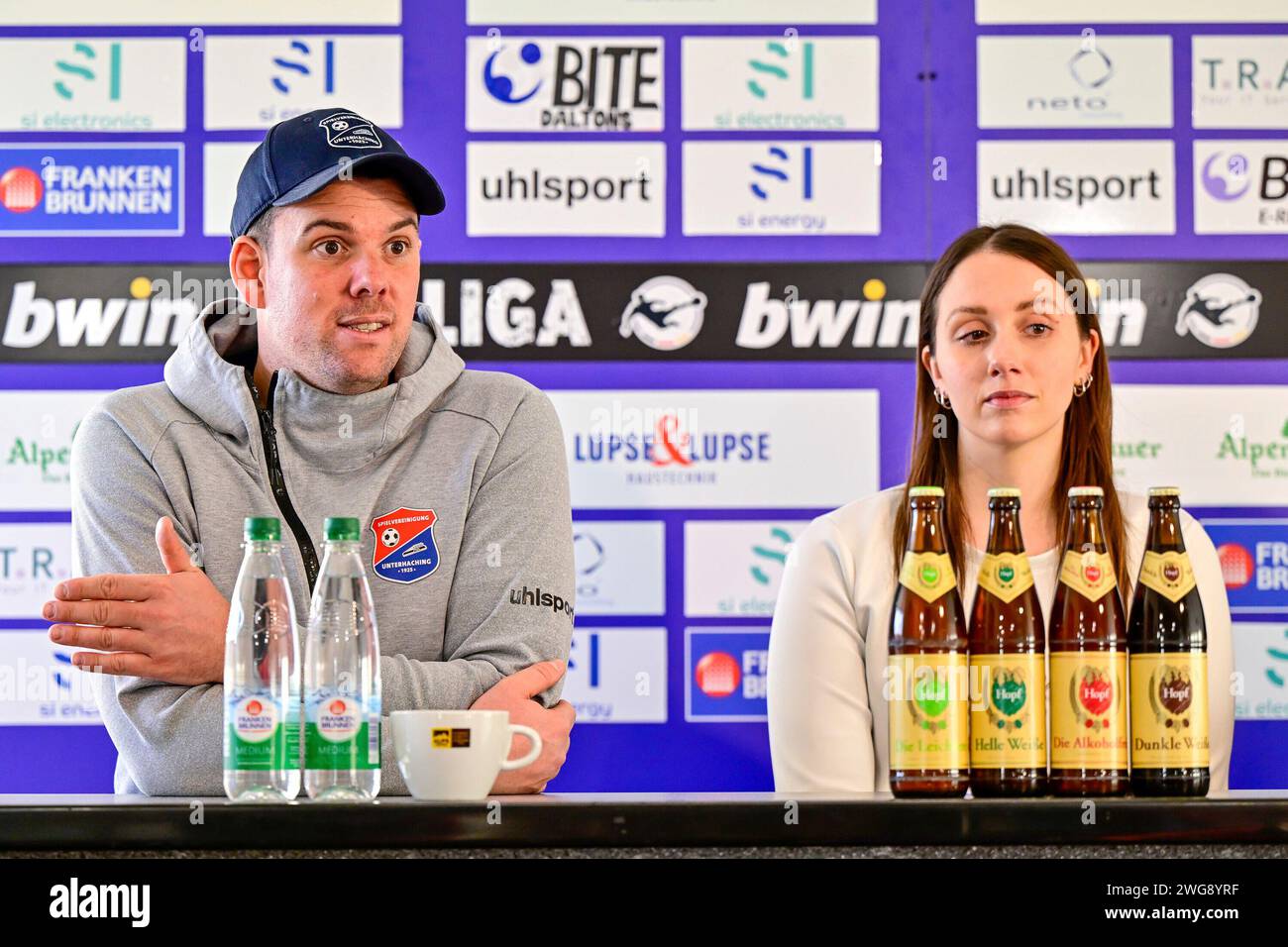 Unterhaching, Deutschland. 03rd Feb, 2024. v.li.: Trainer Marc ...