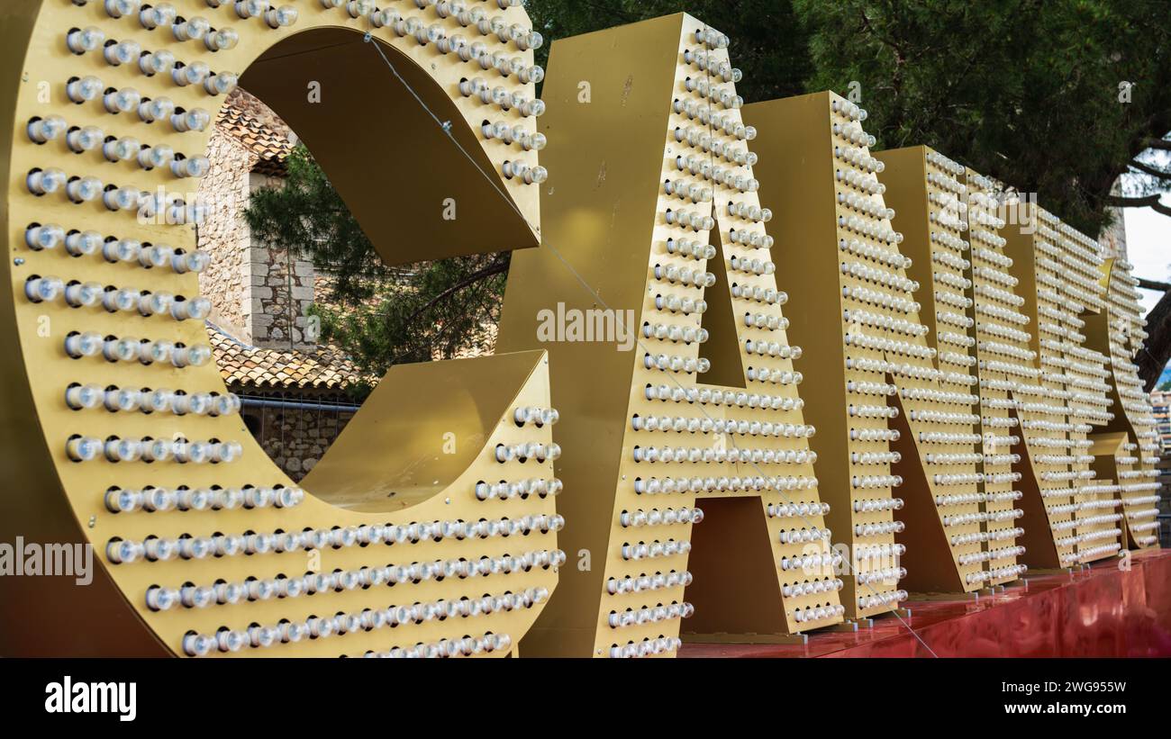 Cannes coastal scenery hi-res stock photography and images - Alamy