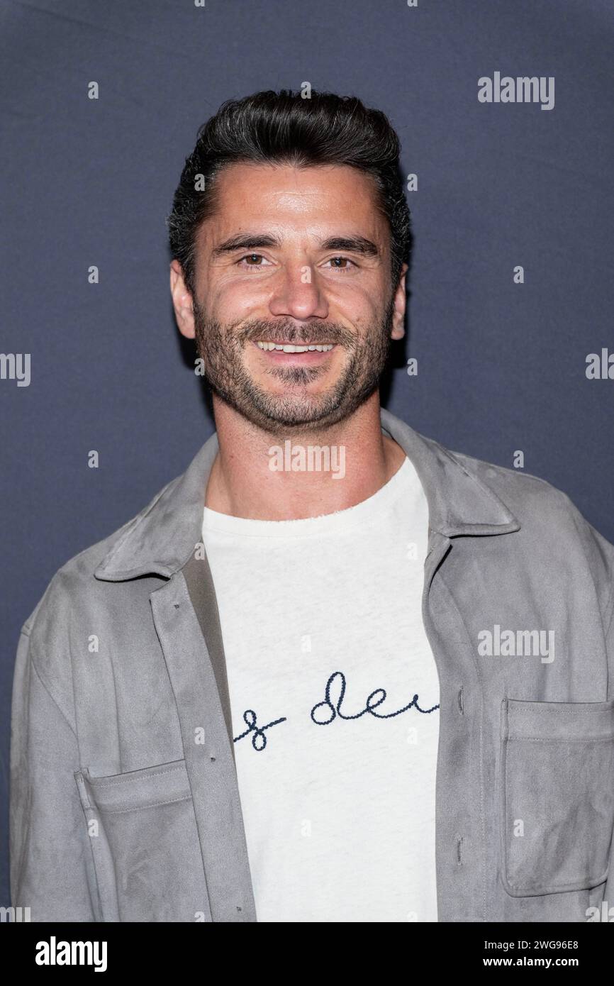 Attends the world hi-res stock photography and images - Alamy