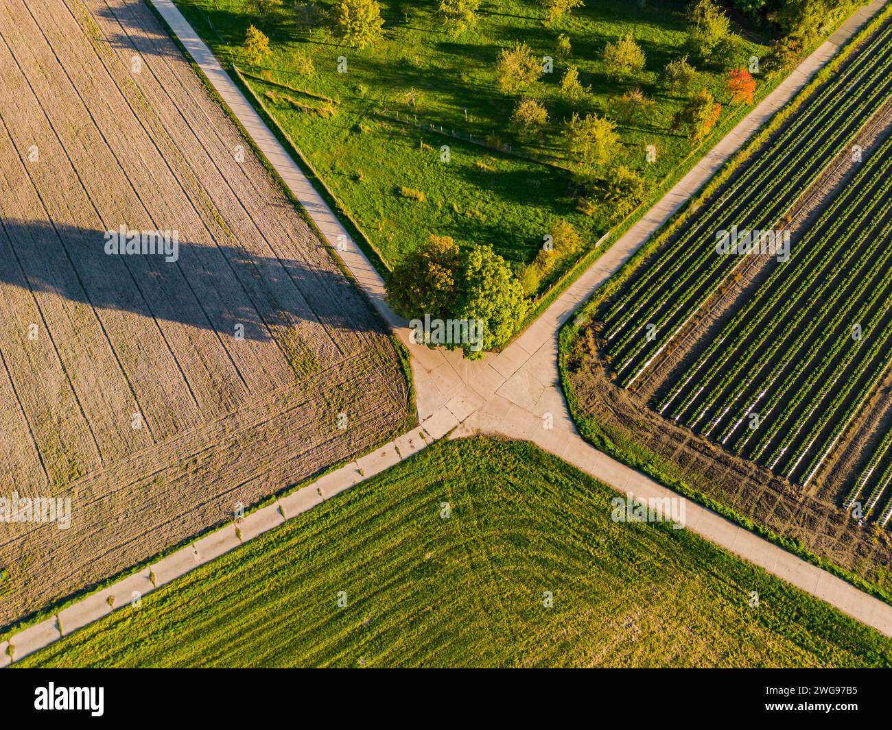 Aerial perspective images hi-res stock photography and images - Alamy