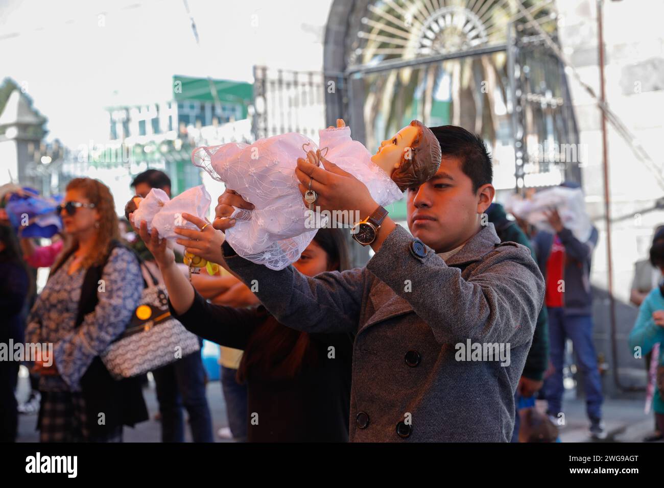 Tlaxcala de Xicotencatl, Mexico. 2nd Feb, 2024. Catholic devotees cooed ...