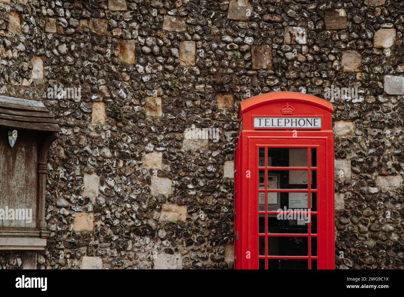 The iconic british telephone box Stock Photo - Alamy