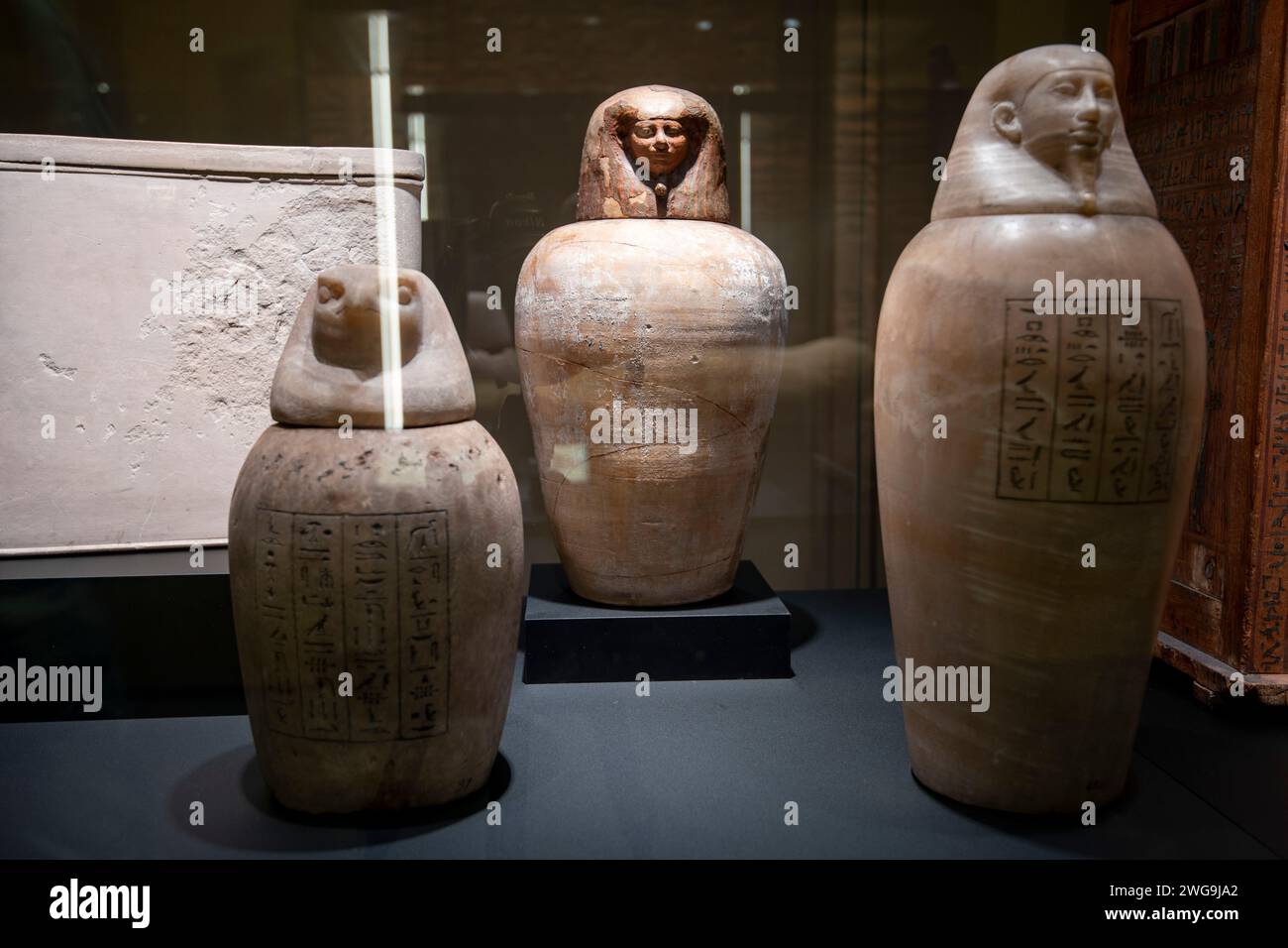 Canopic jars hi-res stock photography and images - Alamy