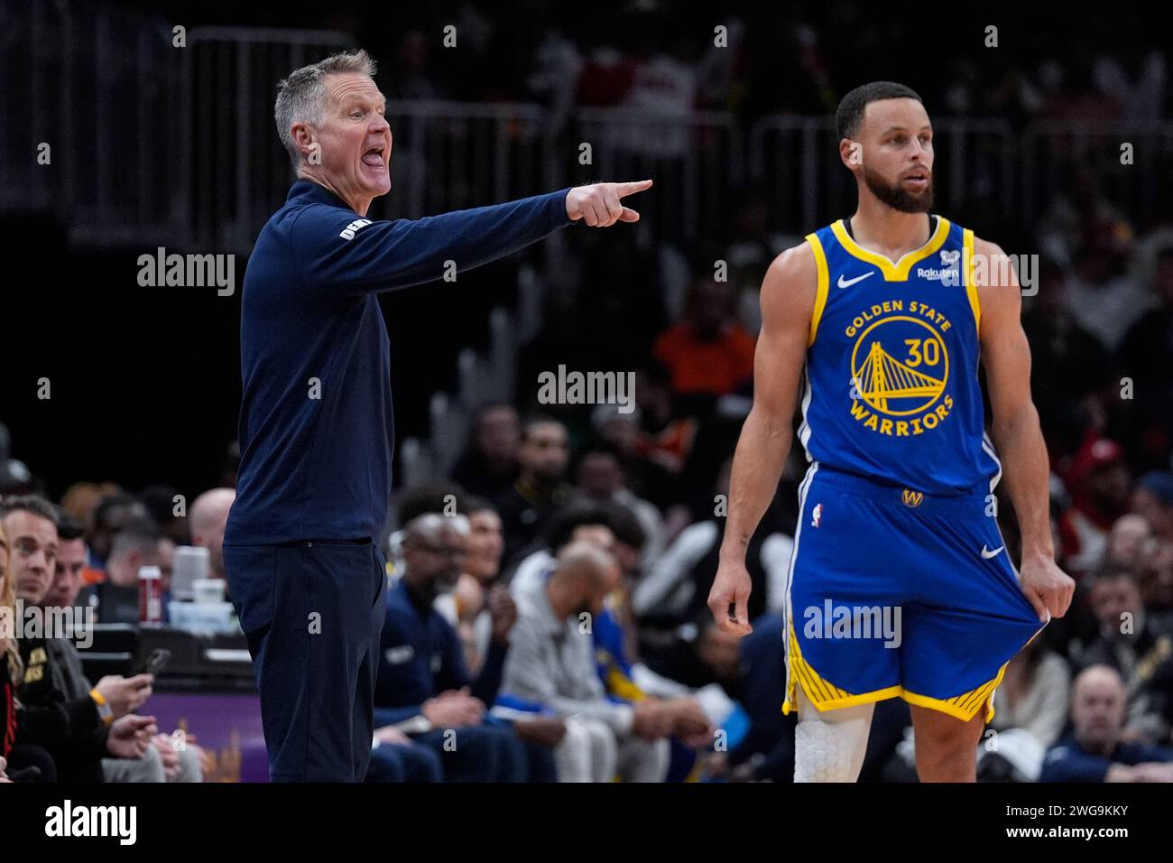 Golden State Warriors head coach Steve Kerr directs his team on the ...