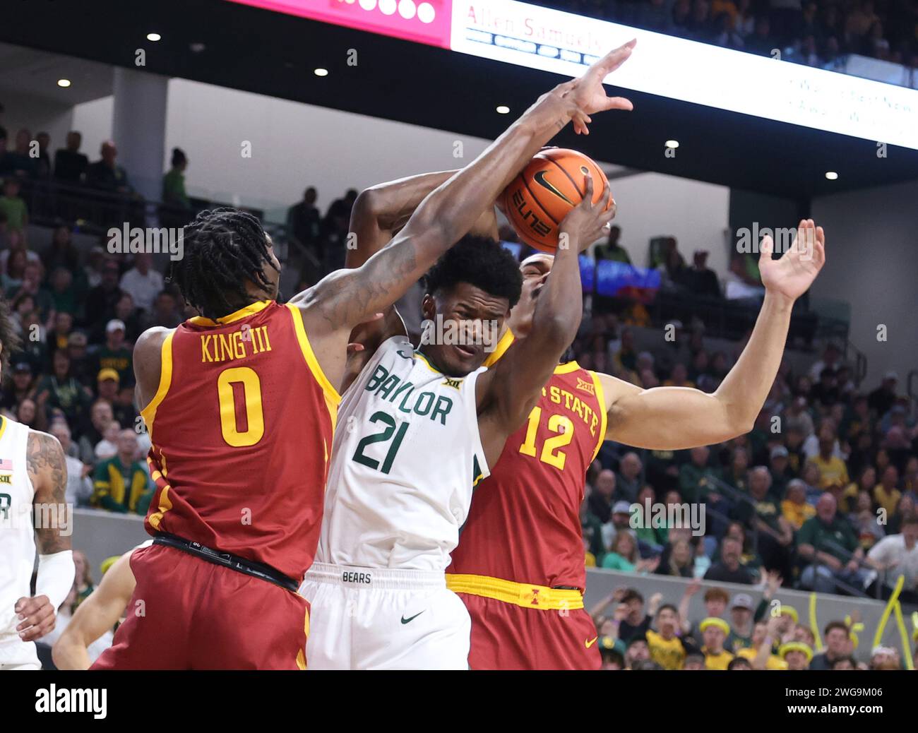 Baylor center Yves Missi (21) is pressured by Iowa State forward Tre ...