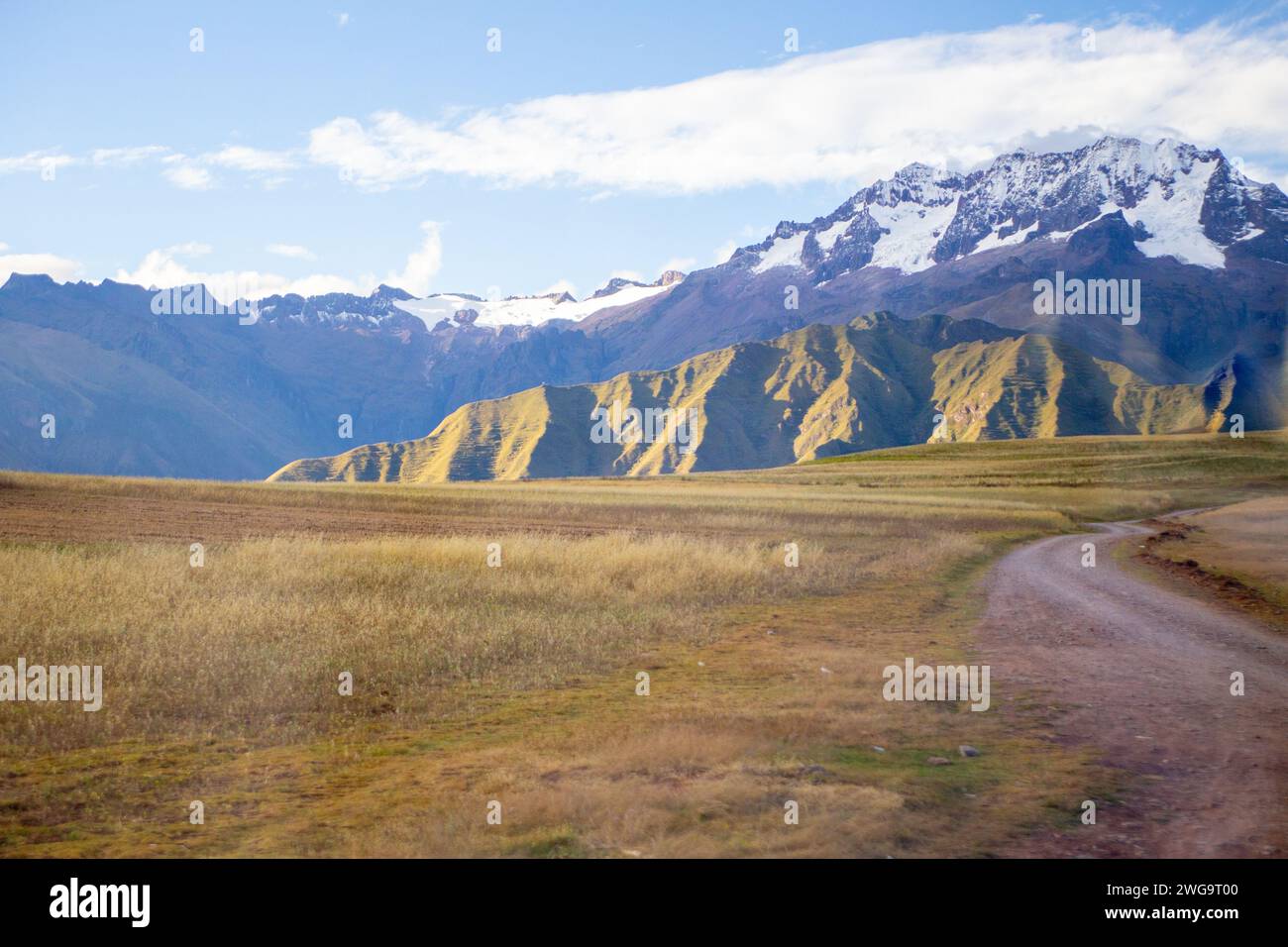 Peruvian mountain range and country side Stock Photo - Alamy