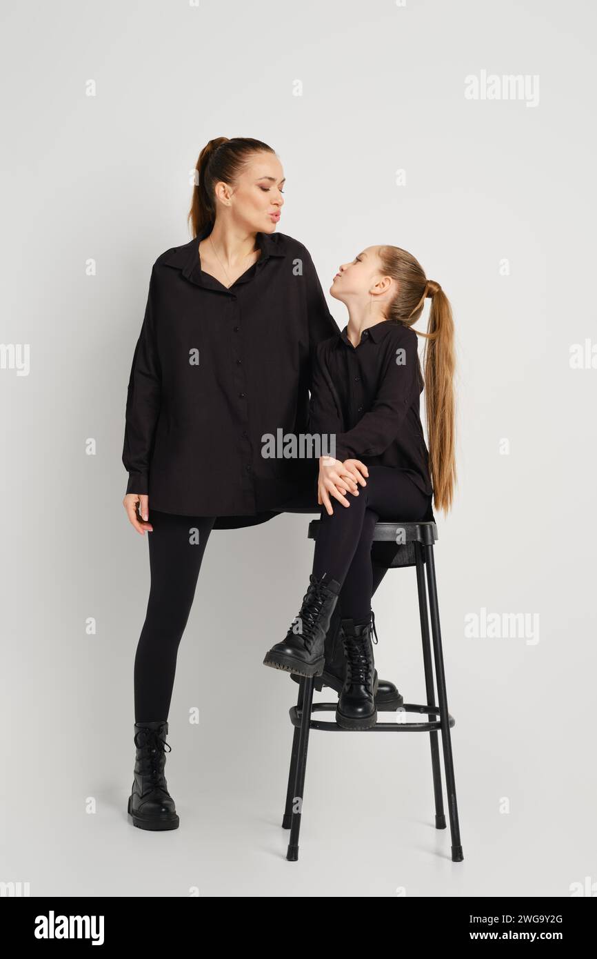 Mother kiss daughter hi-res stock photography and images - Alamy