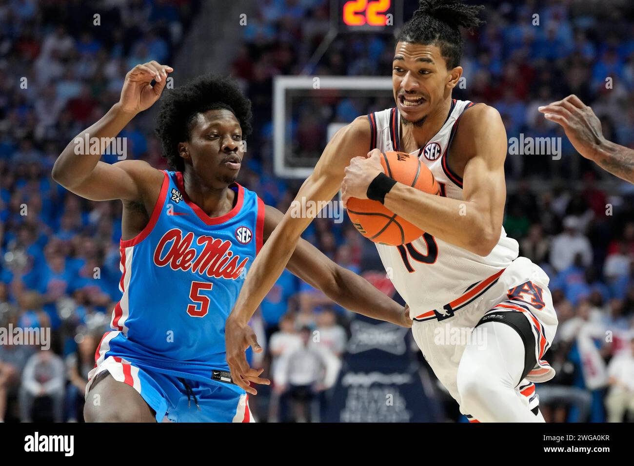 Auburn guard Chad Baker-Mazara (10) drives past Mississippi guard ...