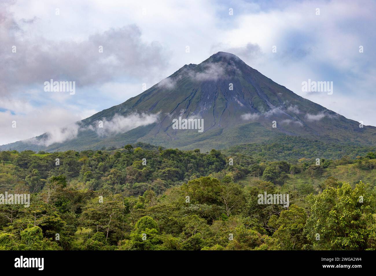 Costa rica volcano area hi-res stock photography and images - Alamy