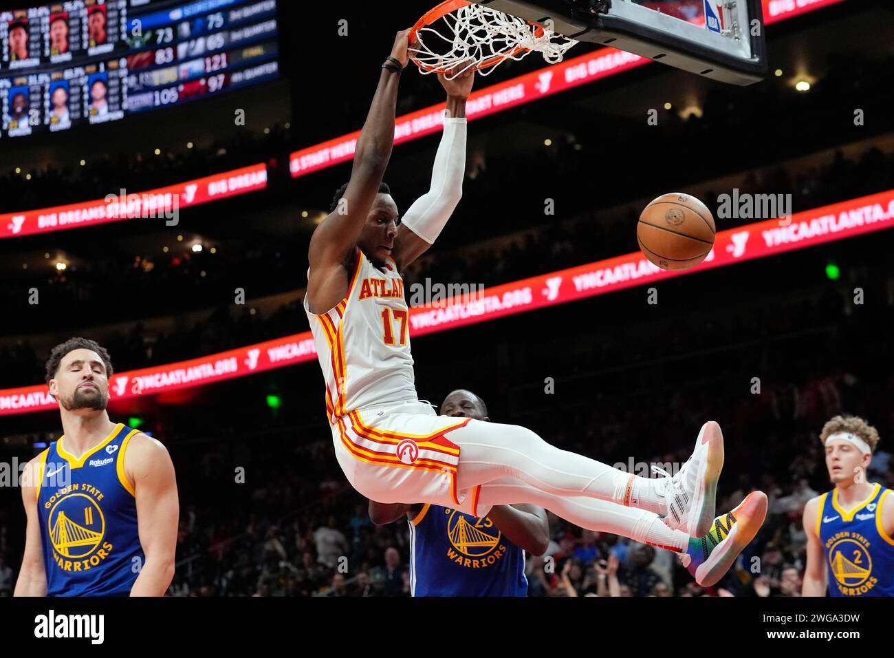 Atlanta Hawks forward Onyeka Okongwu (17) scores against the Golden ...