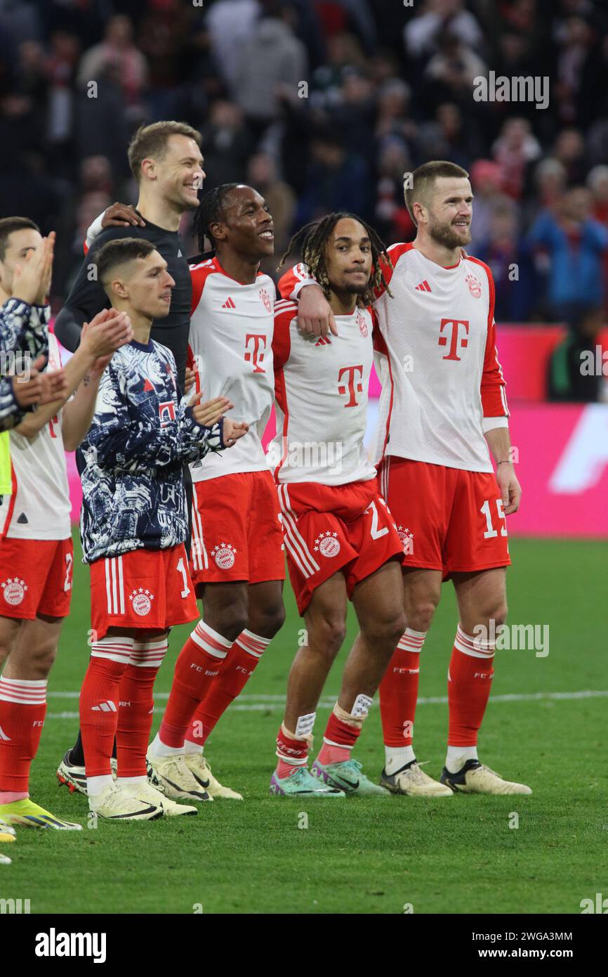 MUNICH, Germany. , . (L-R) 17 Bryan ZARAGOZA, Manuel NEUER, 39 Mathys ...