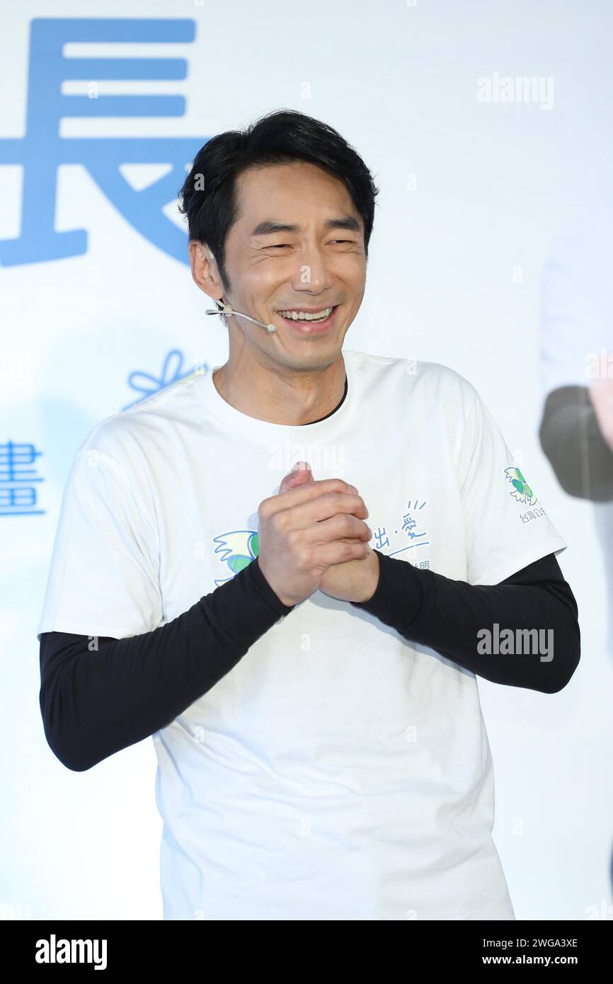 Taiwanese actor, television host and singer Lee Lee-zen attends a ...