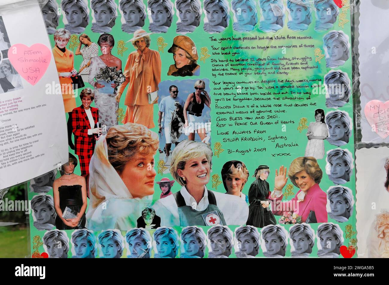 Pictures in memory of Princess Diana, entrance door, Kensington Palace ...