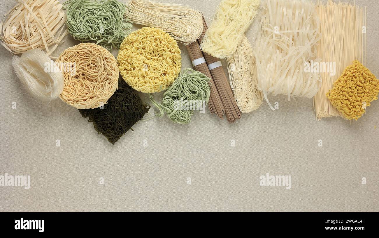 Types of noodles ramen udon soba hi-res stock photography and images ...