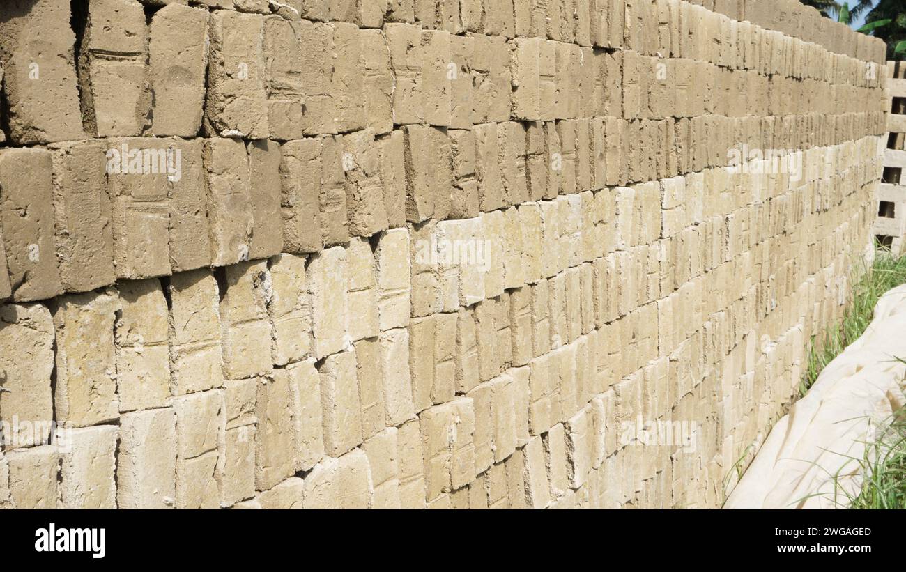 Brick of sun dried mud hi-res stock photography and images - Alamy