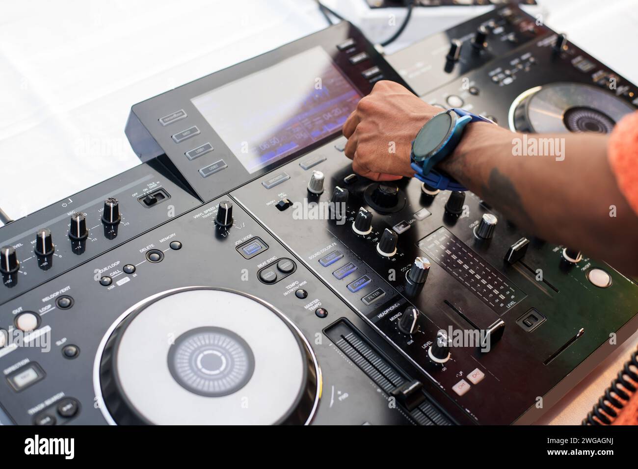 Hand dj on mixer operating hi-res stock photography and images - Alamy