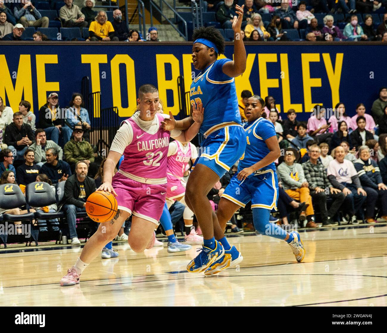 Haas Pavilion Berkeley Calif, USA. 02nd Feb, 2024. CA U.S.A. California ...