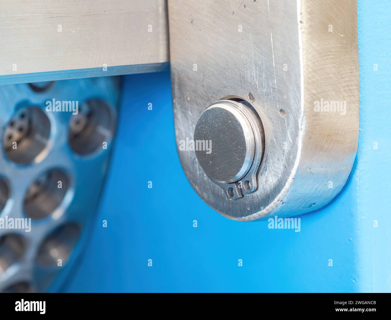 Retaining ring hi-res stock photography and images - Alamy