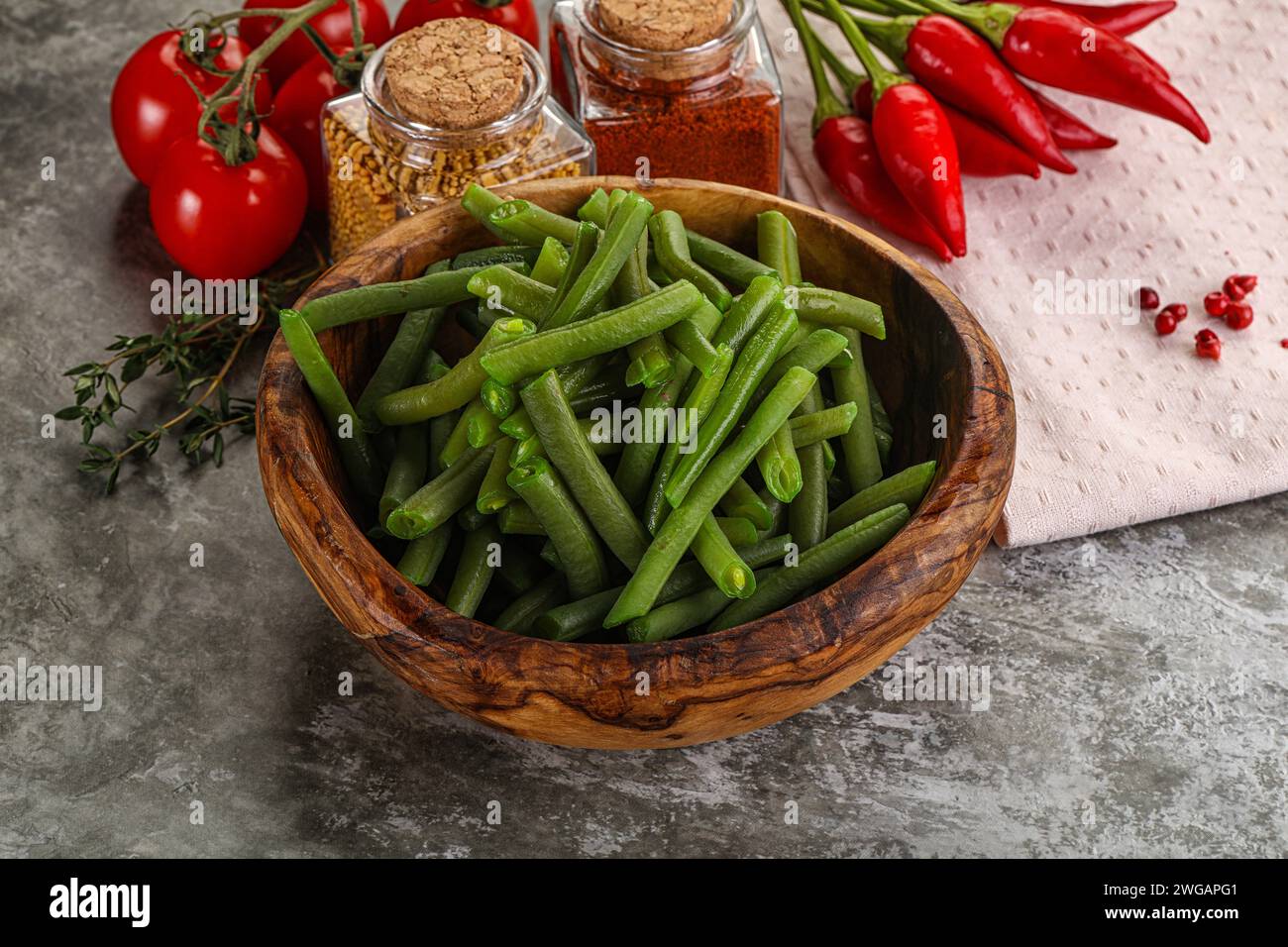 Vegan cuisine - boiled green bean snack Stock Photo - Alamy