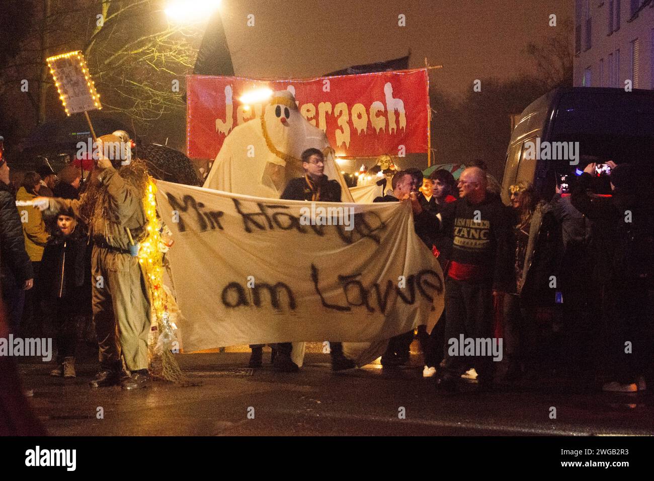 Cologne, Germany. 04th Feb, 2024. A general view of the traditional ghost parade is being ...