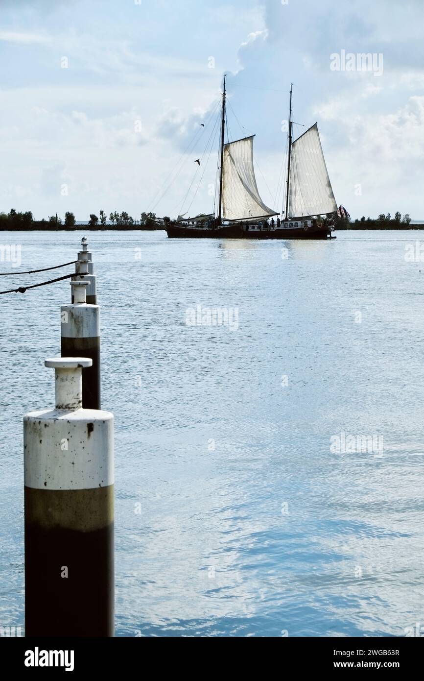 Gaff rigged sailboat hi-res stock photography and images - Alamy