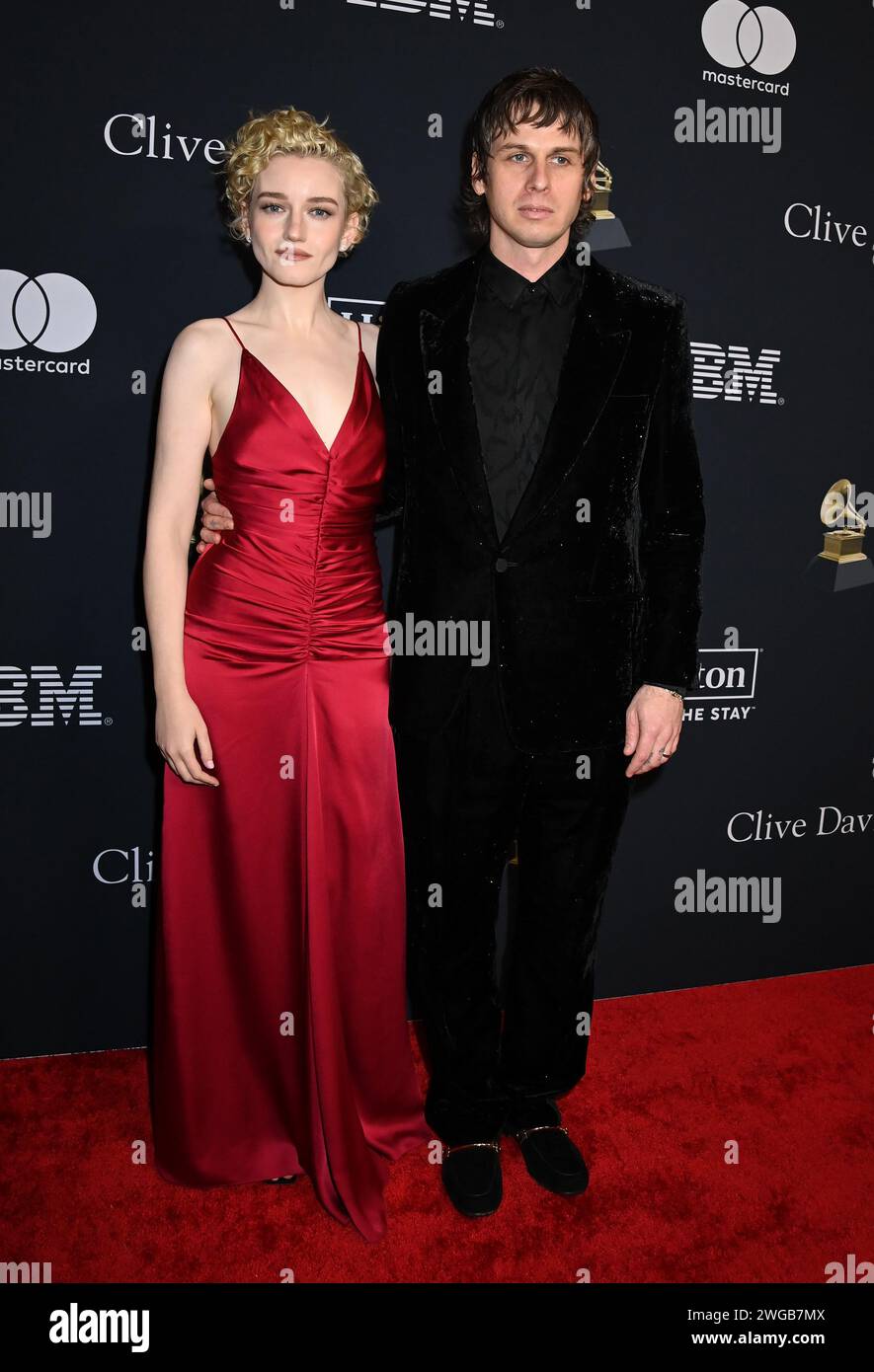 Beverly Hills, USA. 03rd Feb, 2024. Julia Garner and Mark Foster ...