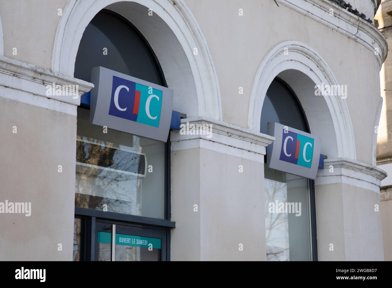 Bordeaux , France - 01 31 2024 : cic bank sign chain text and logo ...