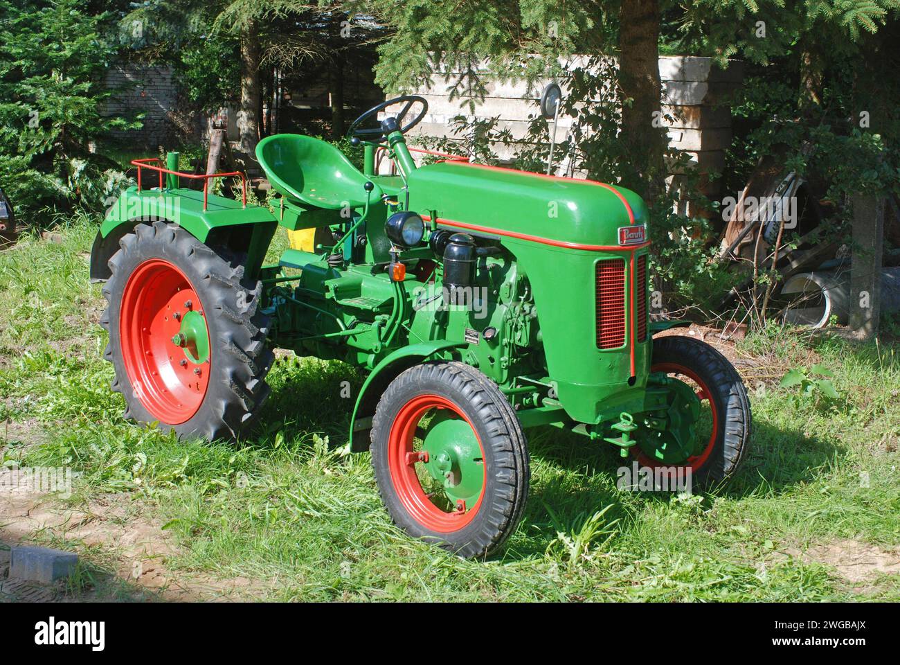12 hp two cylinder engine hi-res stock photography and images - Alamy